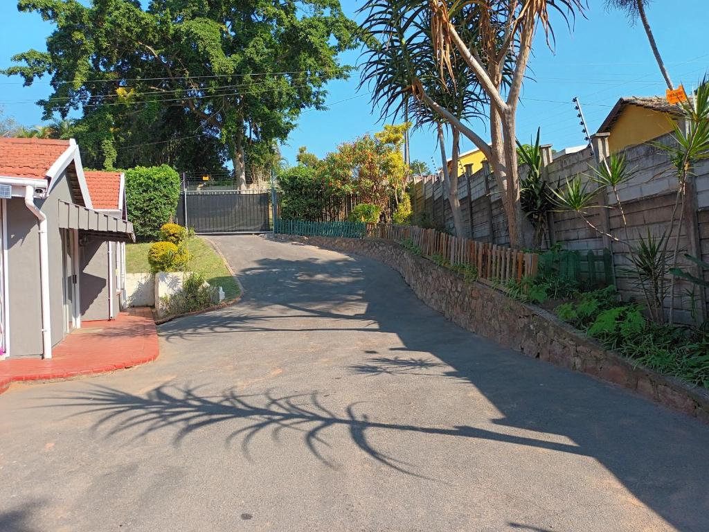 Lincoln Place, Farningham Ridge, Pinetown (updated prices 2025)