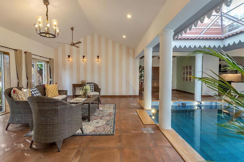 Luxury 4-bedroom Villa with Private Swimming Pool, Siolim, Goa, Goa ...