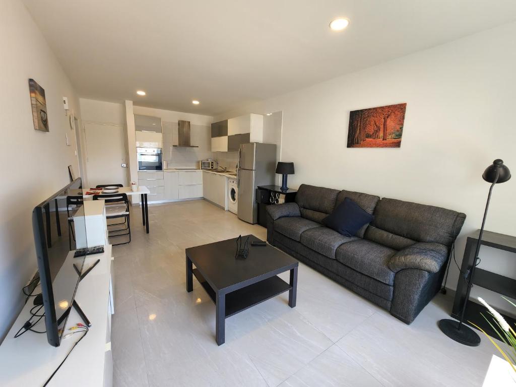 Merab Holidays Apartment Annita Court B14 - SuiteTrails