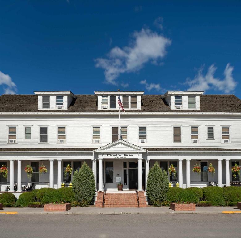 The Sacajawea Hotel, Three Forks (updated prices 2025)