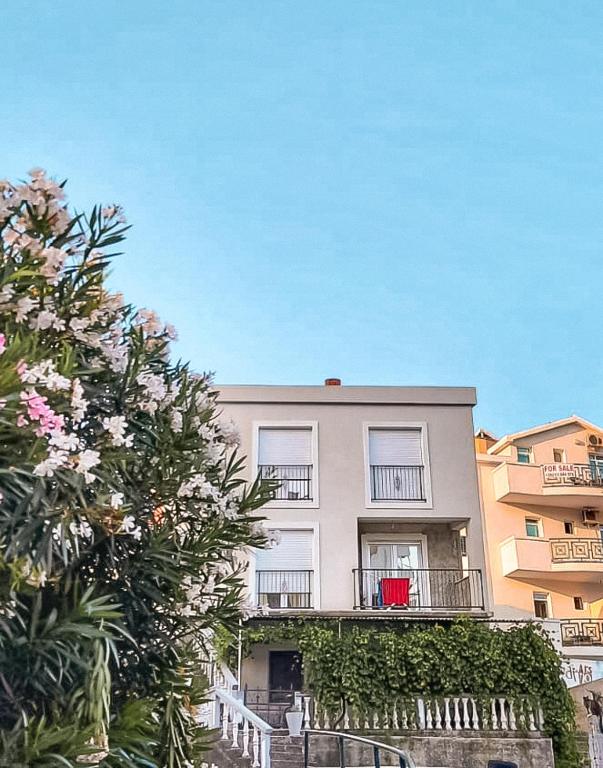 Studio apartmani Ribar, Igalo (updated prices 2025)