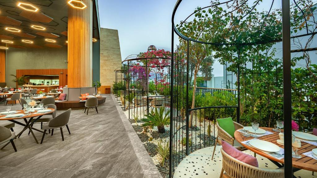 The Norm Collection Door'a Bodrum, Torba (updated prices 2025)