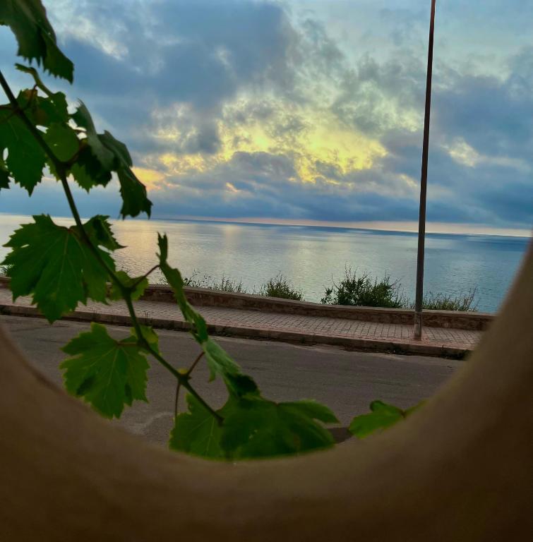 Seaside View: Enjoy Sunsets At Fully Equipped Apt. - Al Hoceima