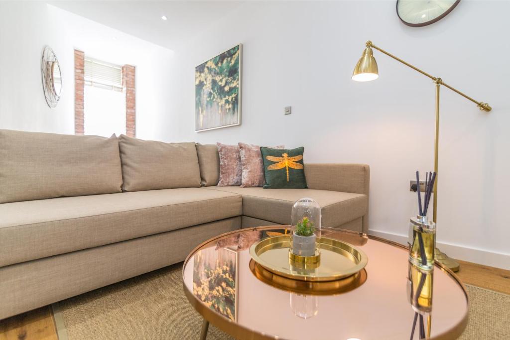 Houndsgate Court, Nottingham, Nottingham (updated prices 2025)