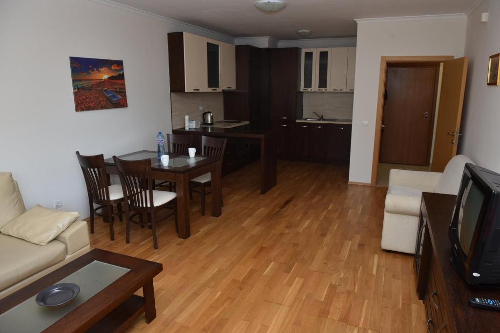 Luxury apartment Pravets Golf and SPA - част от хотелския комплекс ...
