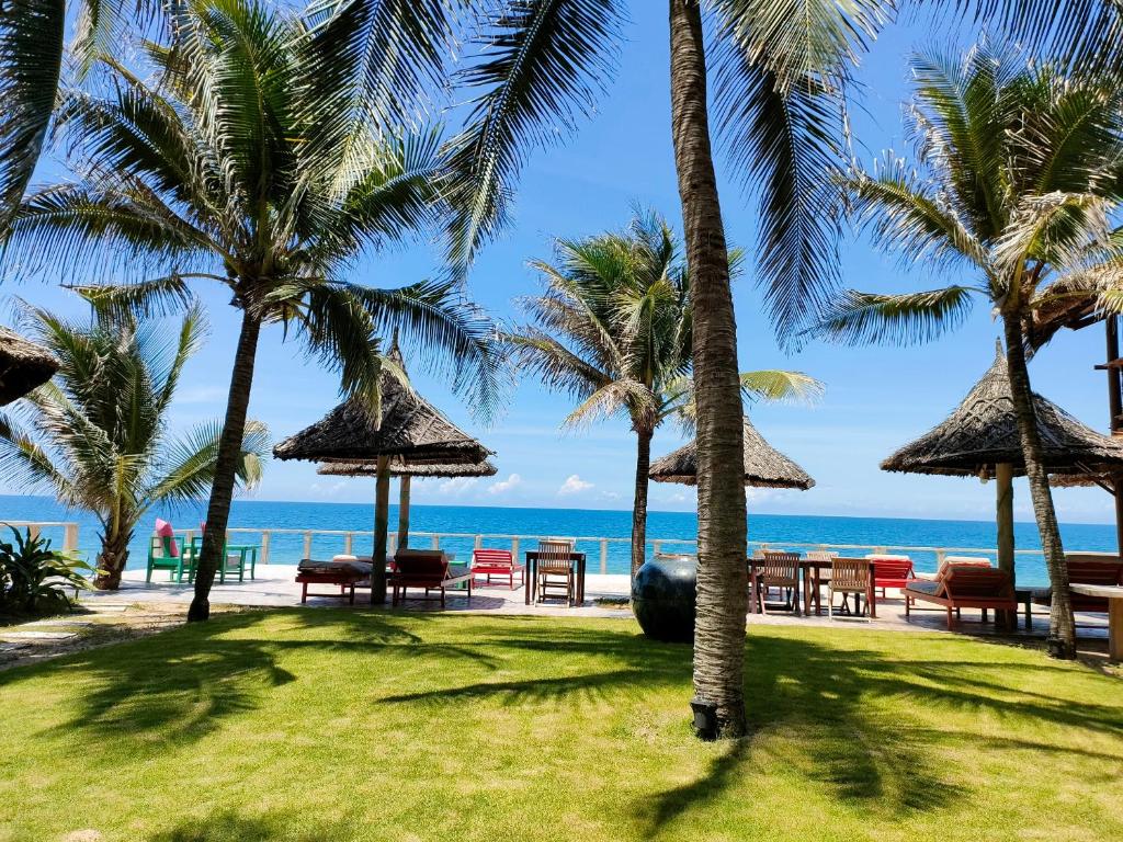 Full Moon Beach Resort, Mui Ne (updated prices 2025)