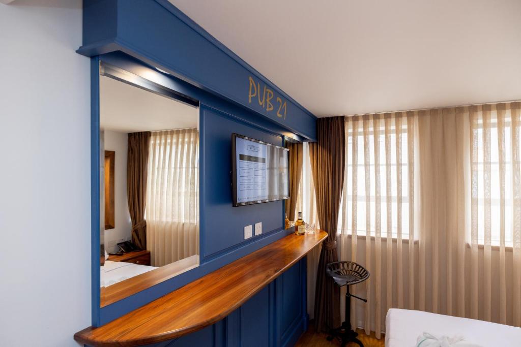 Limehouse Library Hotel, London – Updated 2023 Prices