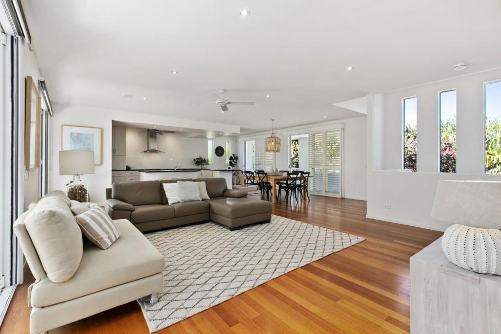 Maher Tce Stately Residence with Beach Side Charm, Sunshine Beach ...