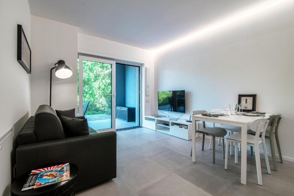 My Venini - by MyHomeInComo, Como – Updated 2022 Prices