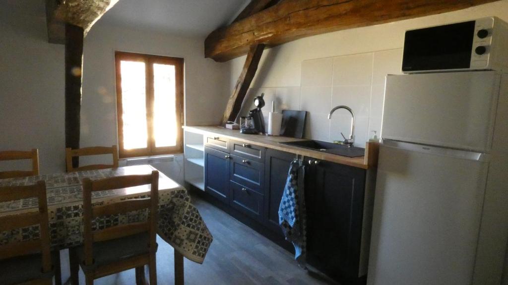 Chatrou, Châtelraould-Saint-Louvent (updated prices 2025)