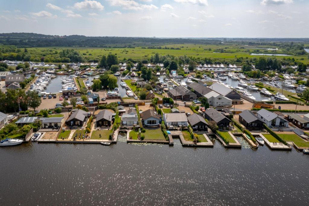 River View - Norfolk Broads, Brundall – Updated 2023 Prices
