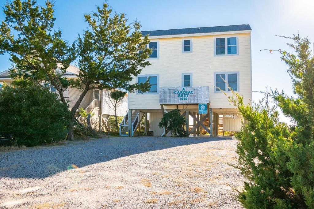 Aw Shucks by Oak Island Accommodations, Oak Island (updated prices 2025)