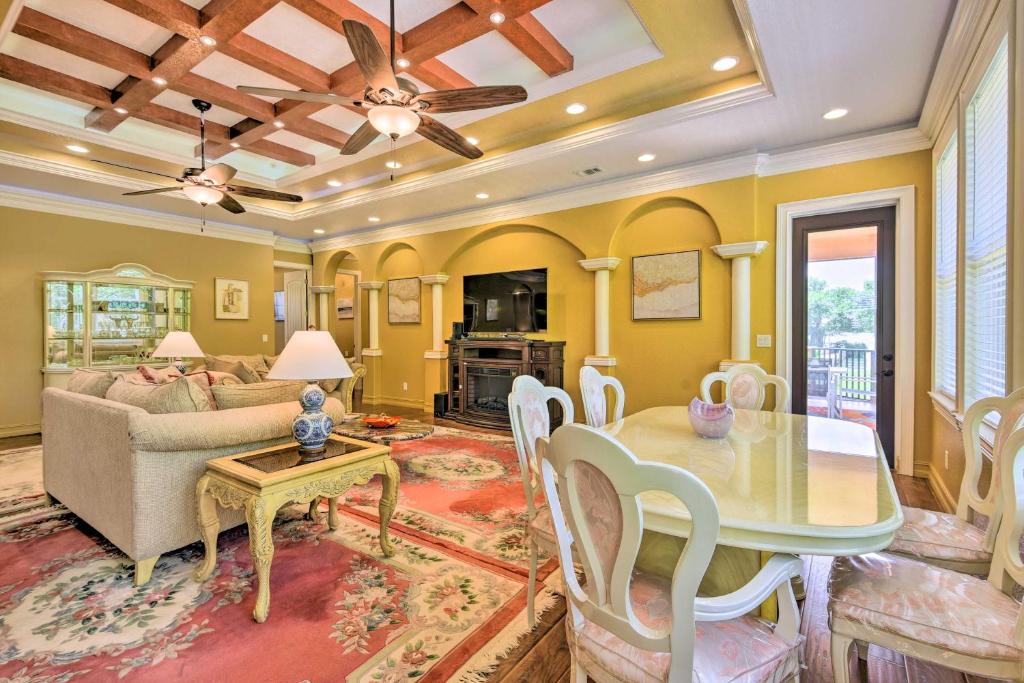 Elegant Venice Home with View - Walk to Beach!, Venice (updated prices ...