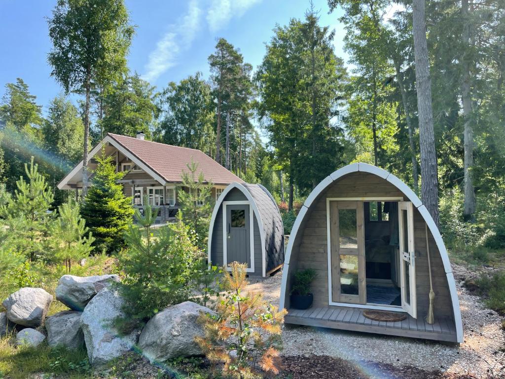 Merineitsi metsamaja, Tahkuna (updated prices 2025)