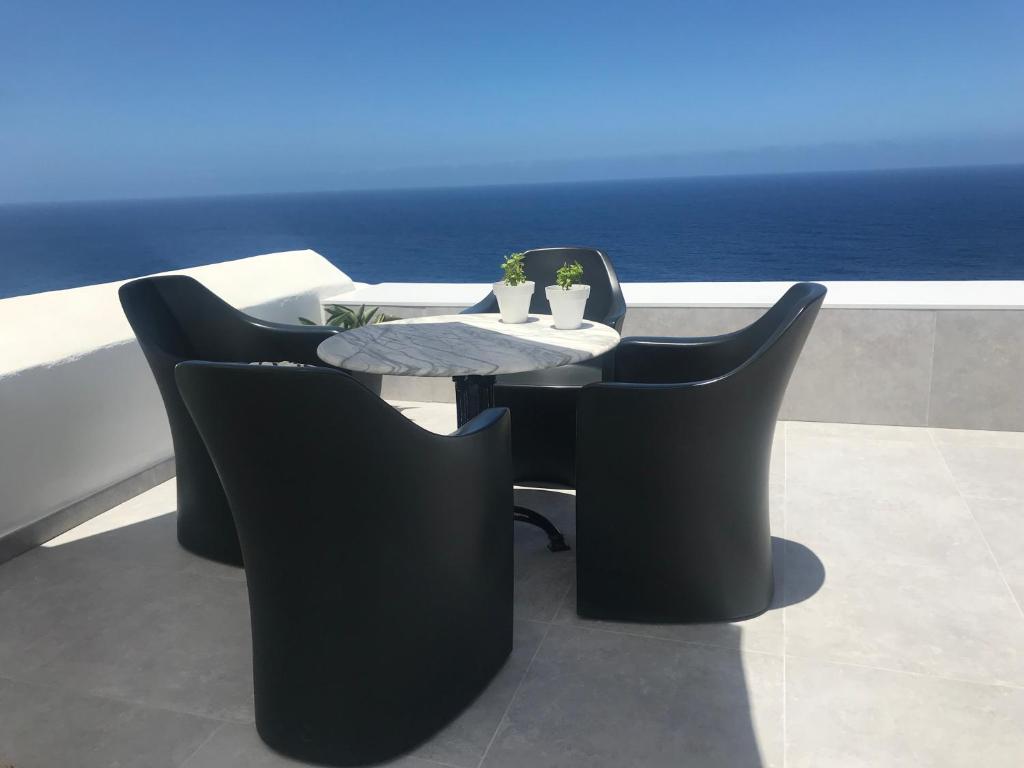 Casa del Mar with large sun terrace facing the sea, luxury, Los ...