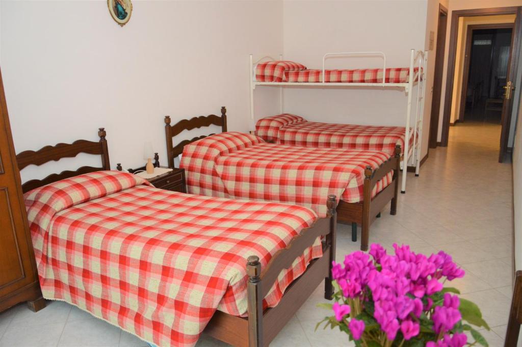 Domus Achille Fosco | Guest House in Ciampino, Italy