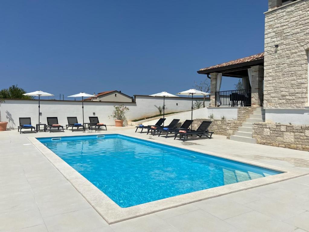 Villa Victoria Istra - heated pool, Nova Vas (updated prices 2026)