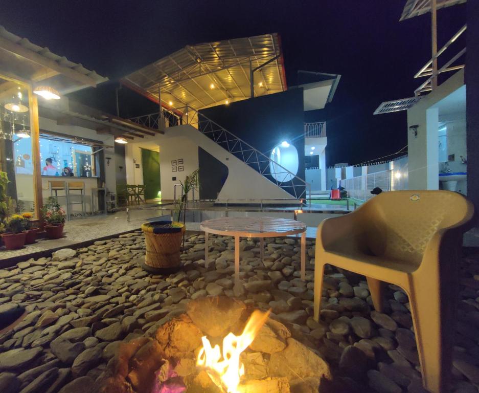 A7resorts- 3bhk-Pool-Bonfire-River, Bhimtal – Precios actualizados 2023