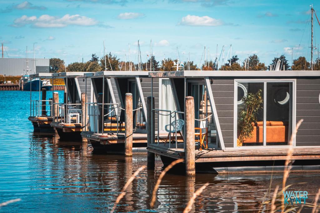 Luxurious Houseboat - Zen, Dinteloord – Updated 2024 Prices