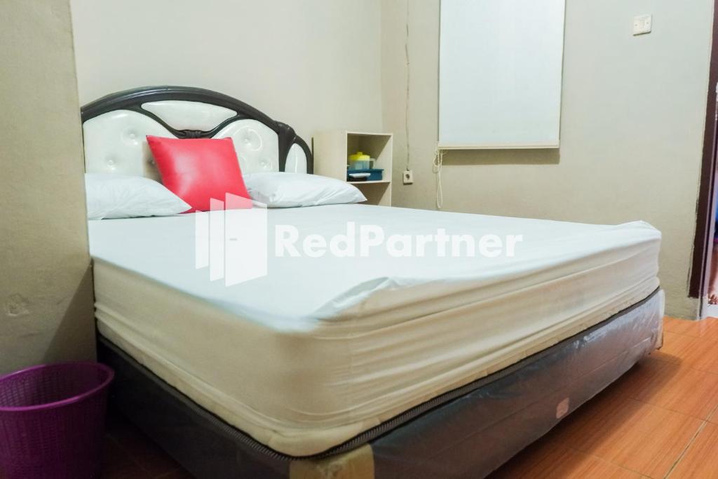 Penginapan Rio Anakku Syariah Banjaran Mitra RedDoorz, Pameungpeuk ...