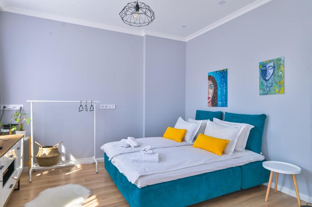 - The Blue Apartment - 1BD with Artistic Interior Design by Flat ...