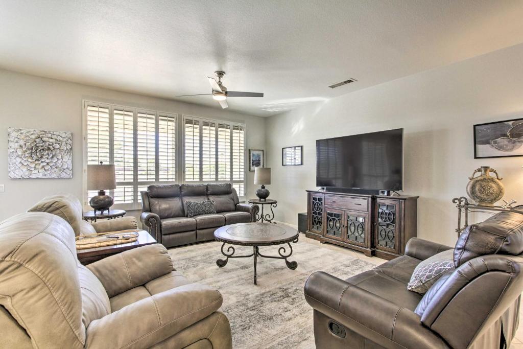 Surprise Home in 55 and Community with Pool Access, Surprise (precios ...