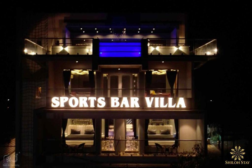 Sport Bar Villa 6BHK Infinity Pool with Waterfall, Igatpuri (updated ...