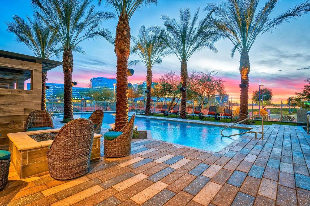 Modern 2BR CozySuites Town Lake Waterfront!, Tempe (updated prices 2026)