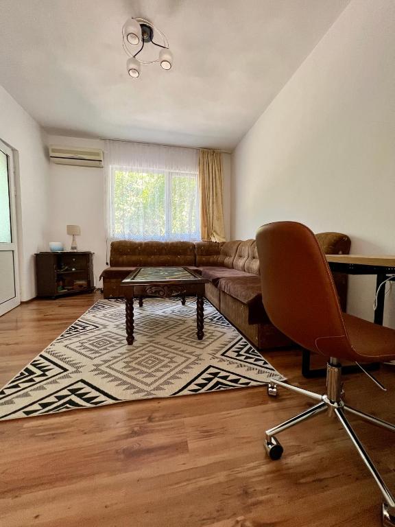 Compact City Center Apartment - Momchilgrad