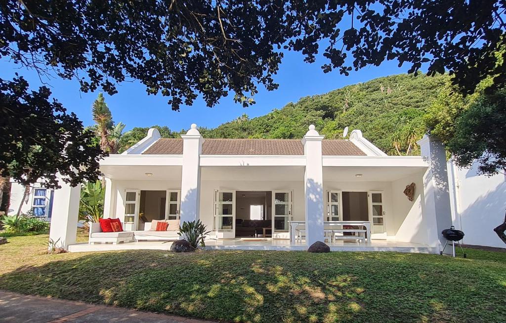 Villa Songo, Estuary Country Estate - INVERTER & RENOVATED, Port Edward ...