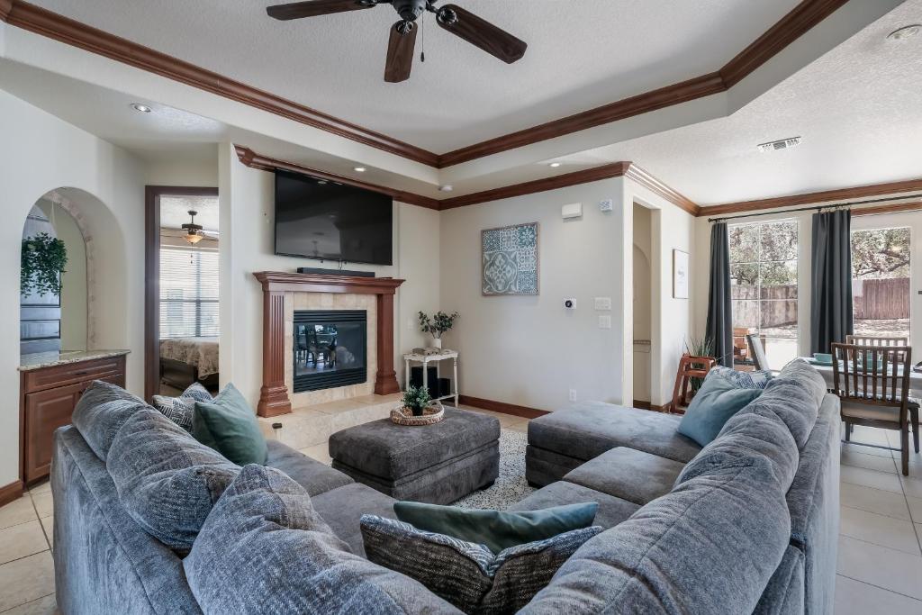 Tranquil Townhome - Lackland AFB, TX