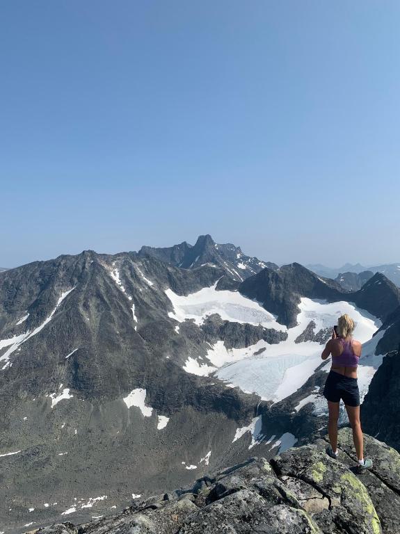 Nes Gard, Høyheimsvik (updated prices 2025)