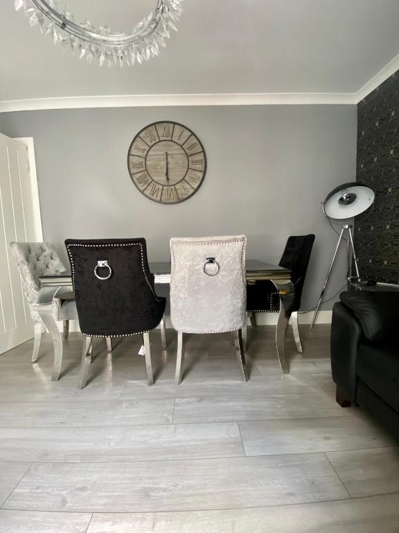 2 Bedroom Apartment at SECC Hydro FREE PARKING, Glasgow (updated prices ...