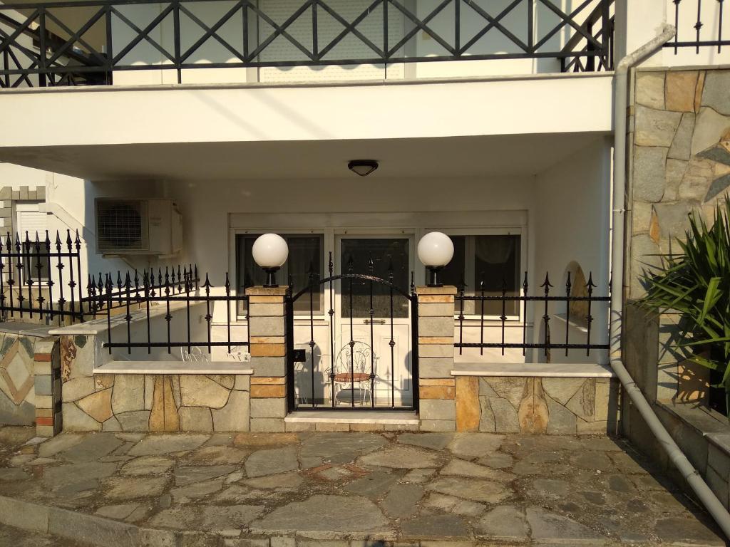 Alexandra's apartment, Iraklitsa (updated prices 2025)