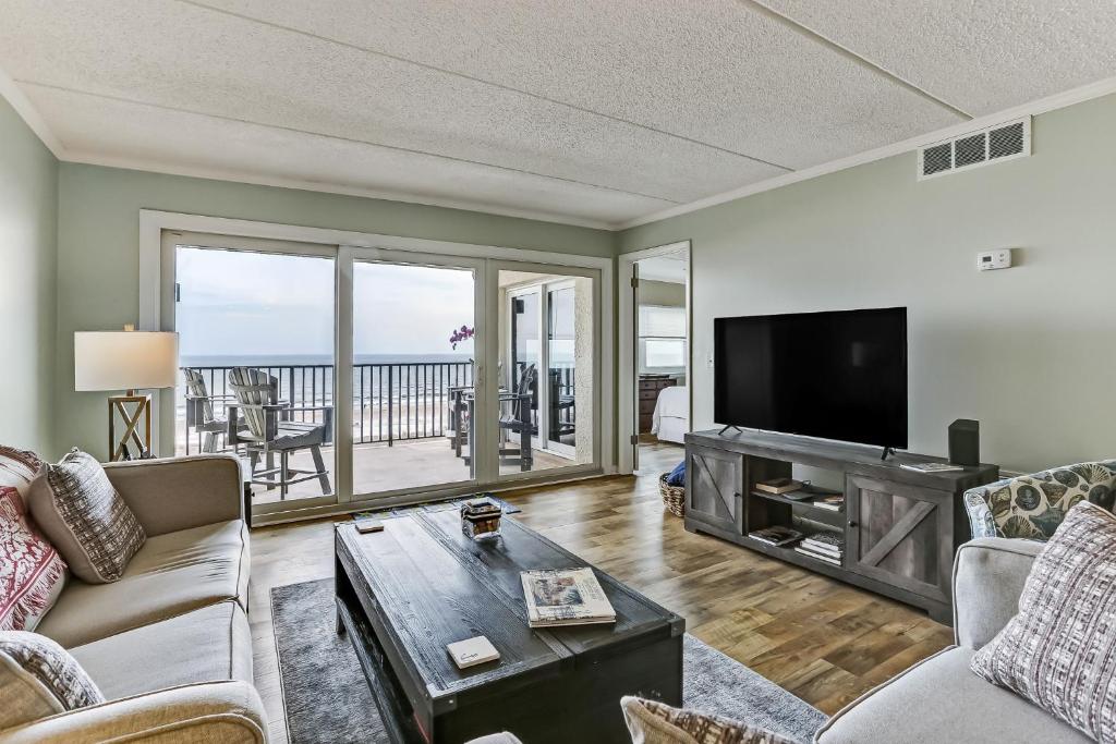 Coastal Charm:spectacular Oceanfront Sunrise Views - Fernandina Beach, FL