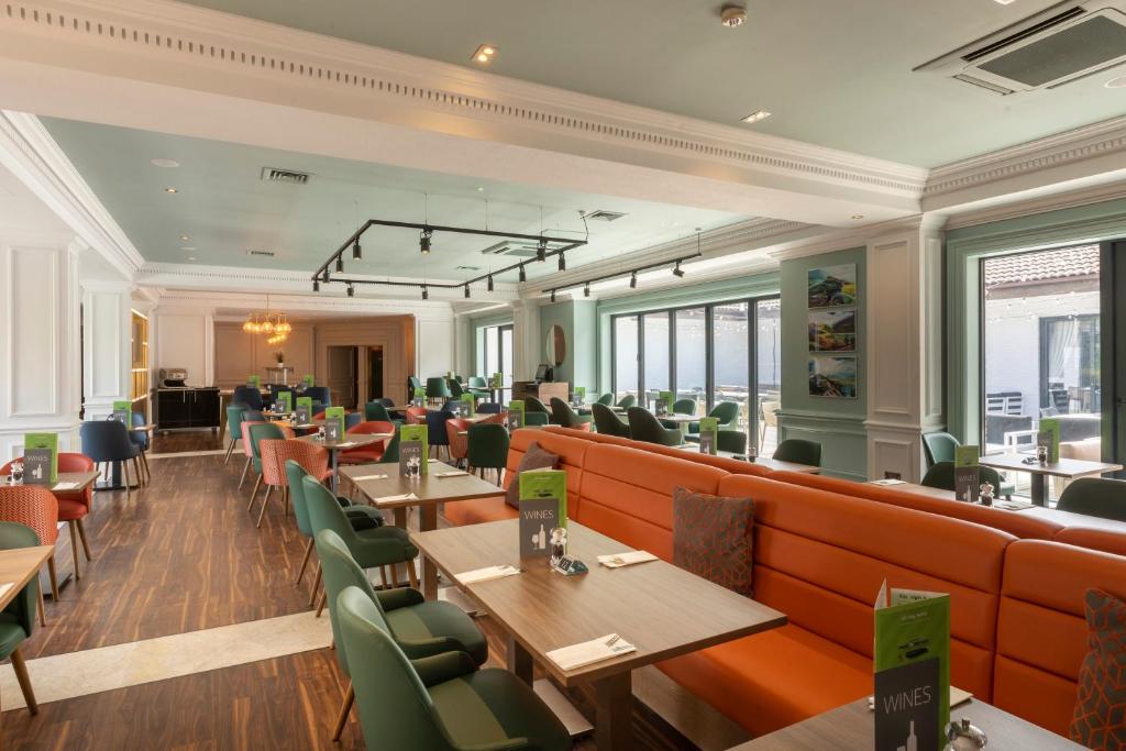 Holiday Inn Guildford by IHG, Guildford (updated prices 2025)