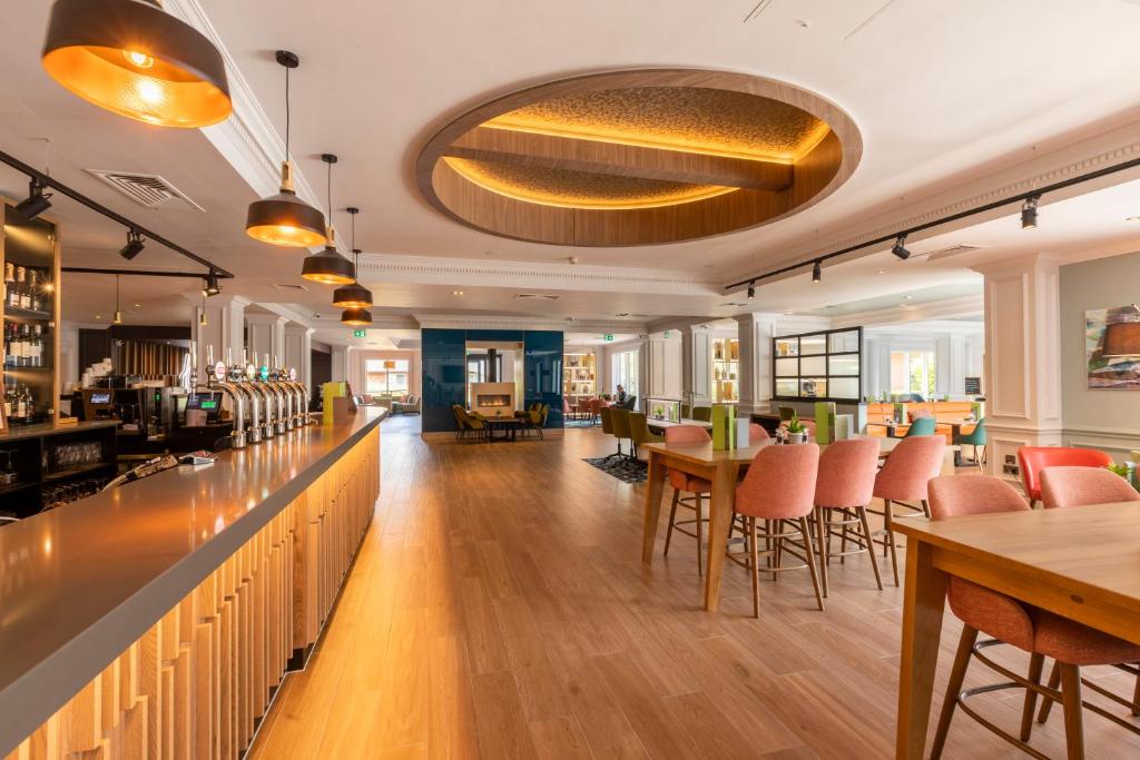 Holiday Inn Guildford by IHG, Guildford (updated prices 2025)