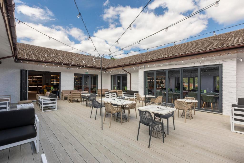 Holiday Inn Guildford by IHG, Guildford (updated prices 2025)