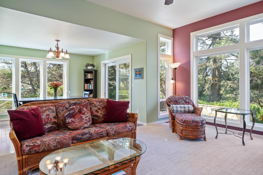 Caddy Corner Living Room Ideas | Baci Living Room