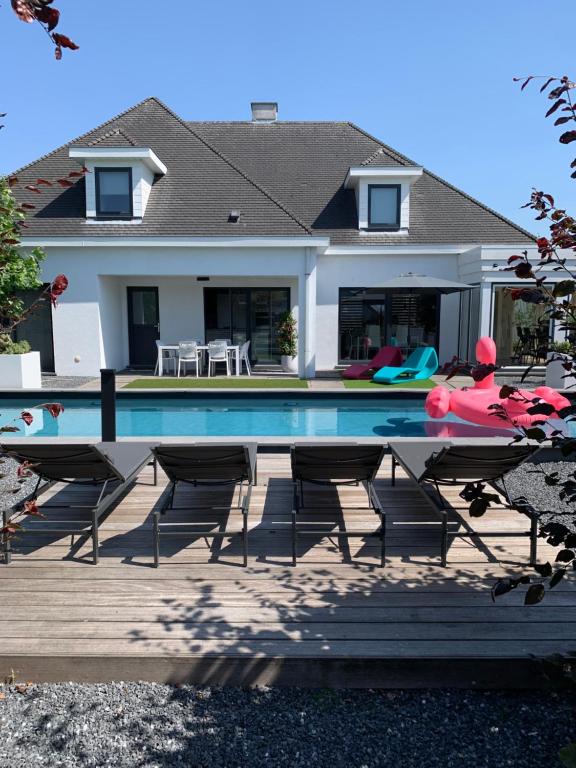 ICONIC HOUSE - SuiteTrails