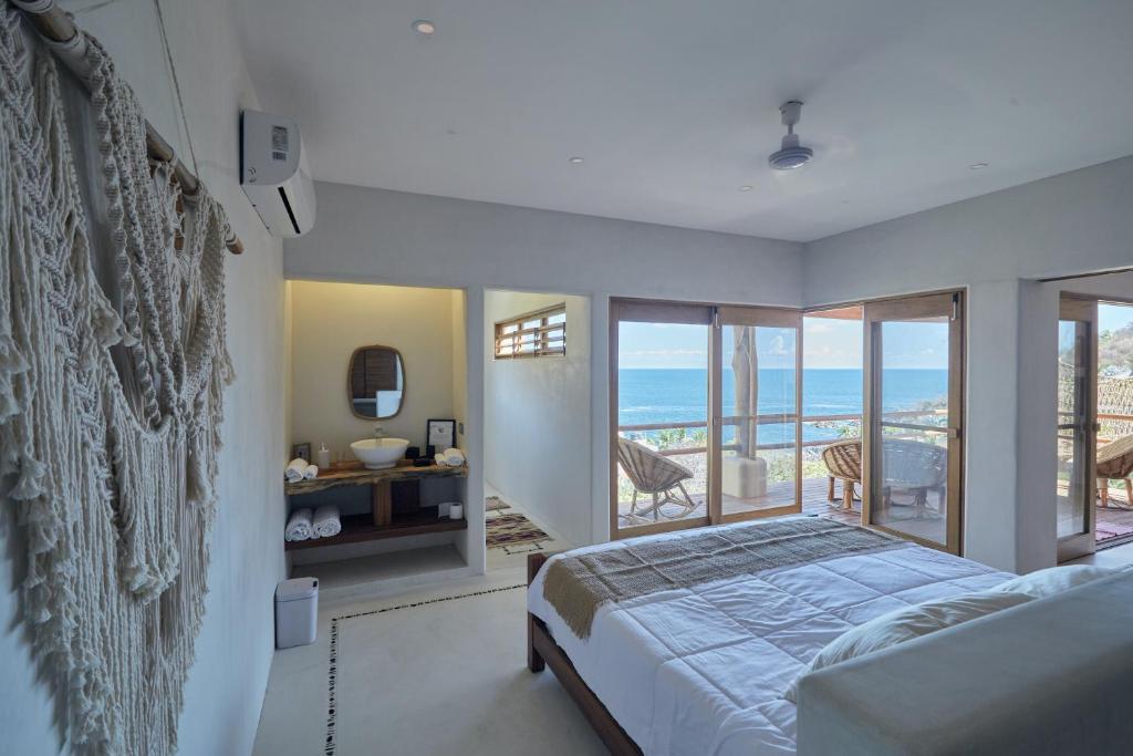 Casa Roni by Xeno - 5 Bedroom Luxury Villa with Ocean View, Playa ...