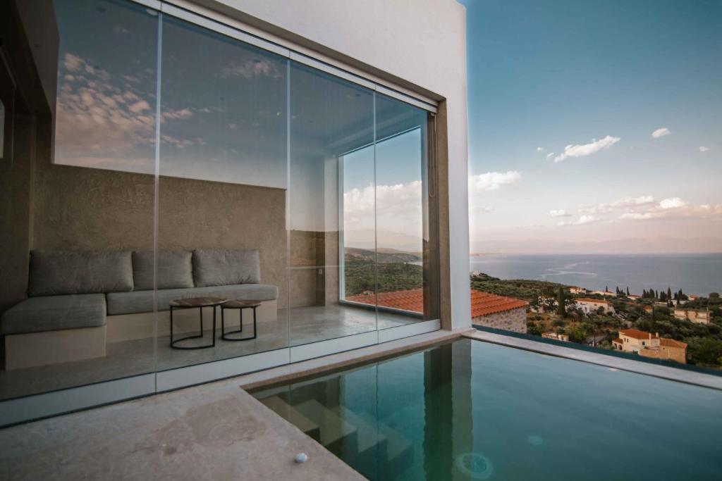 Mani Luxury Suites and Studios in Gytheio with Private Pools, Gythio ...