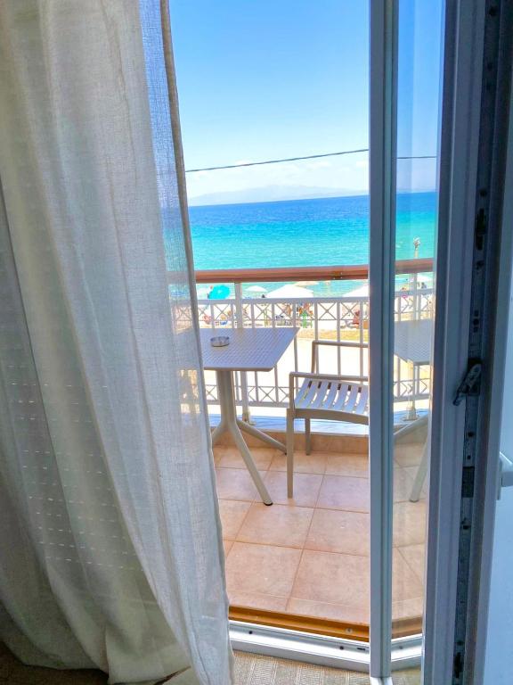 La Scala family apartments, Nea Roda (updated prices 2026)