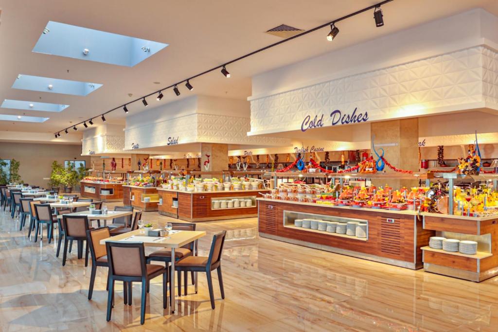 Crystal Centro Resort - Ultimate All Inclusive, Lara (updated prices 2025)