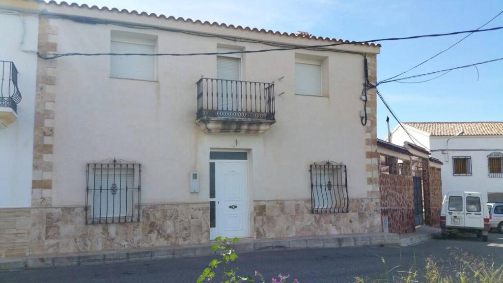 Casa Rural De 6 Dormitorios - Albox
