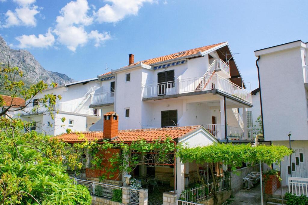 Apartments by the sea Podaca, Makarska - 2575, Podaca (updated prices 2025)