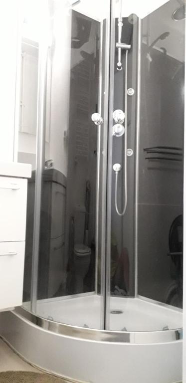 Studio 2 personnes - été/hiver - chez Valou in Le Corbier