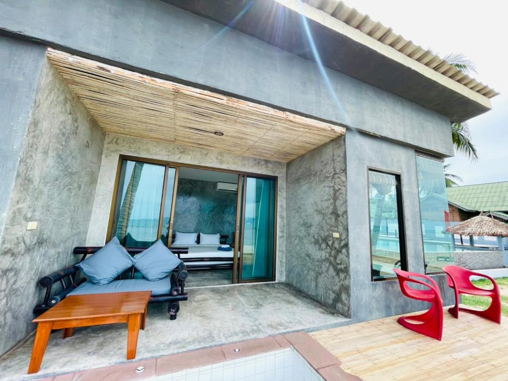 The Sea Resort Haad Rin, Haad Rin (updated prices 2025)