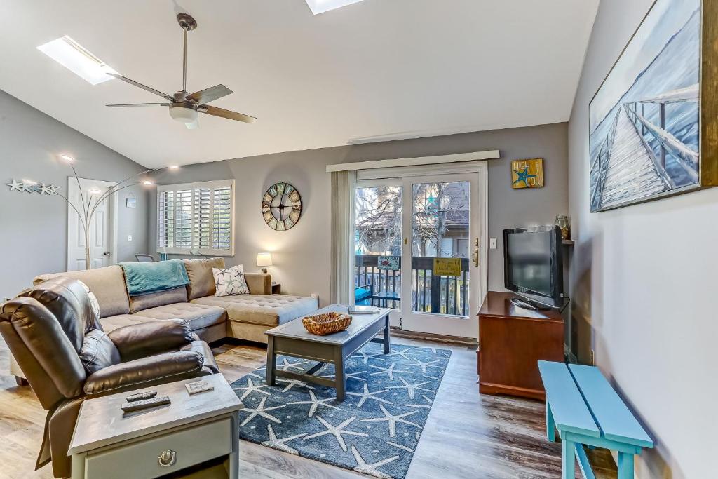 Walk To Beach-forest Ridge 2569-pool,tennis,pickleball,playground-nestled Amongst The Oaks - Amelia Island, FL