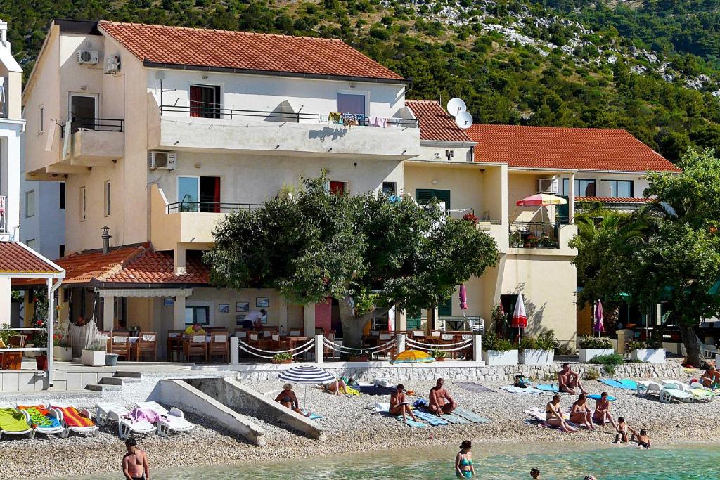 Apartments by the sea Drvenik Donja vala, Makarska - 8807, Drvenik ...